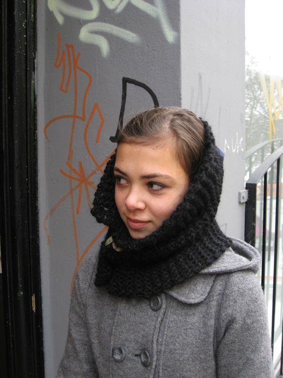 Sort hals med knapper - Epla